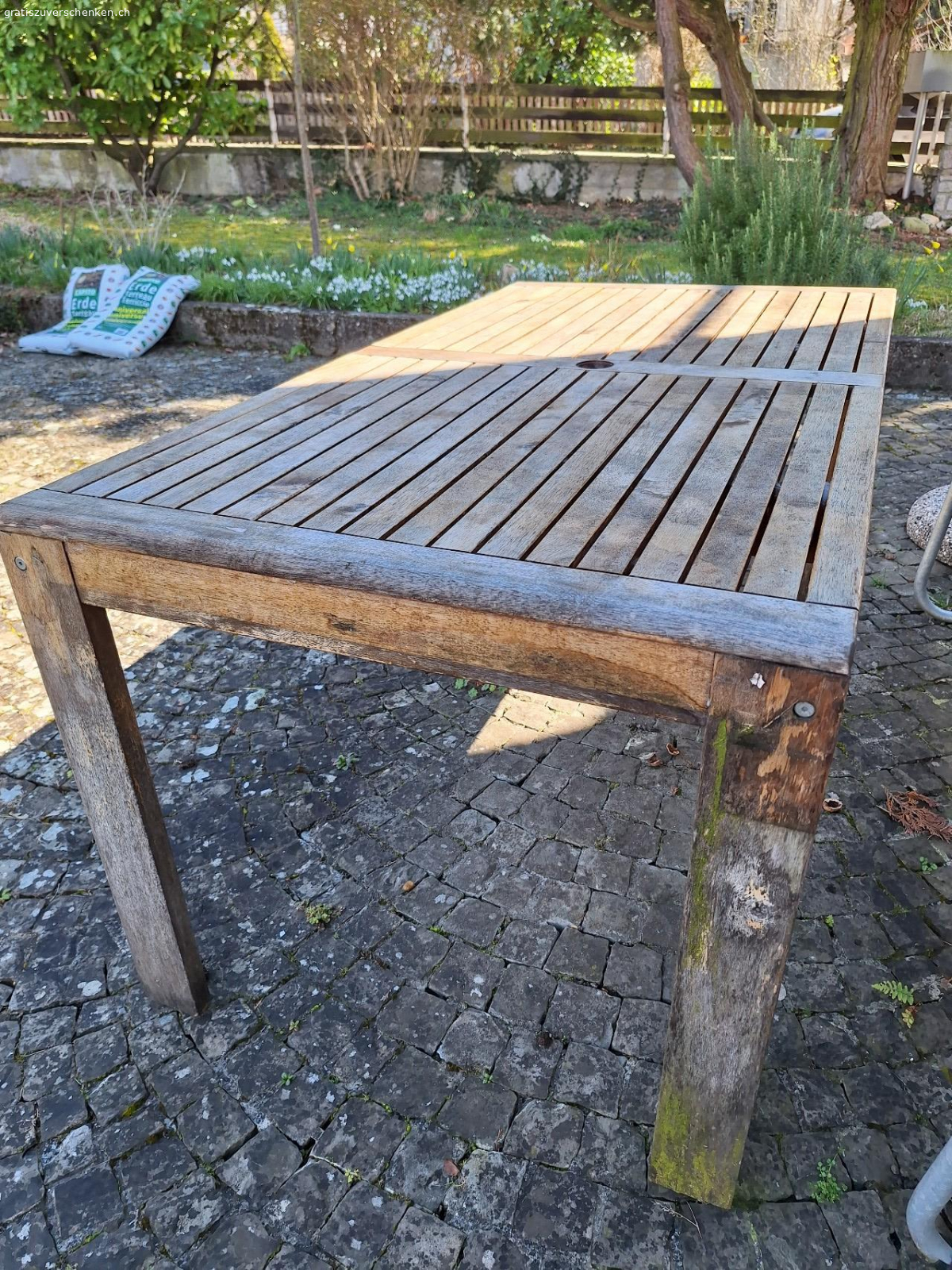 Tisch - Garten & Handwerk - Gratis zu verschenken